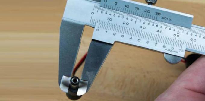 Vernier caliper measurement part detail, how to use accurately?