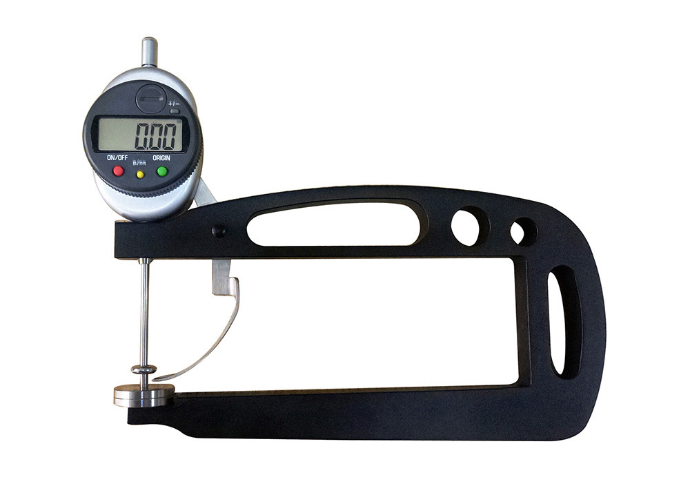 0-25.4mm Digital Thickness Gauge 200mm Measuring Depth With Grip Handle